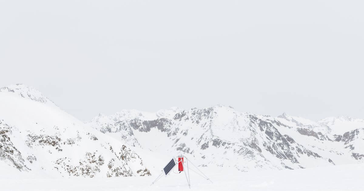 A Moving Border: Alpine Cartographies of Climate Change