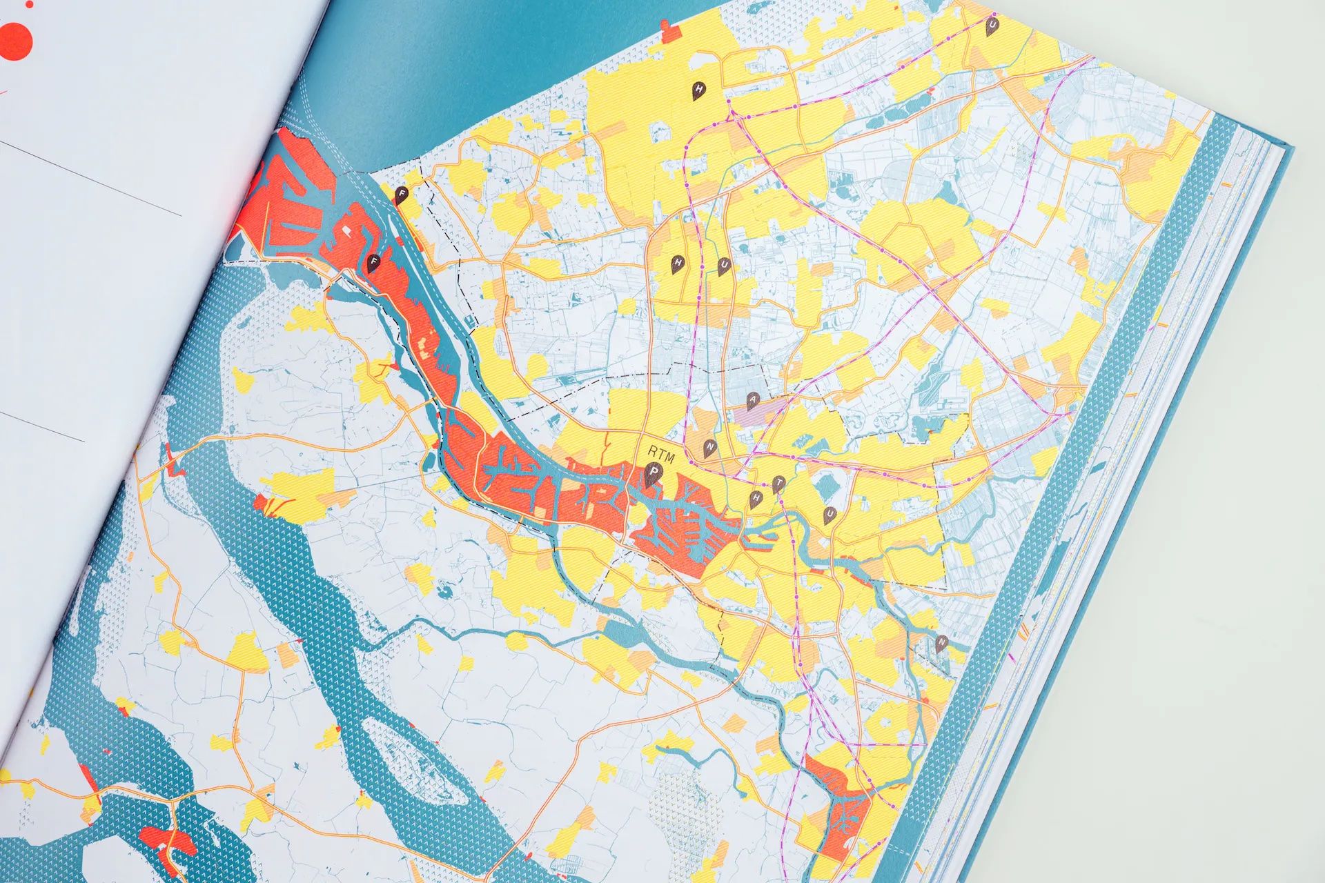 Port City Atlas: Mapping European Port City Territories